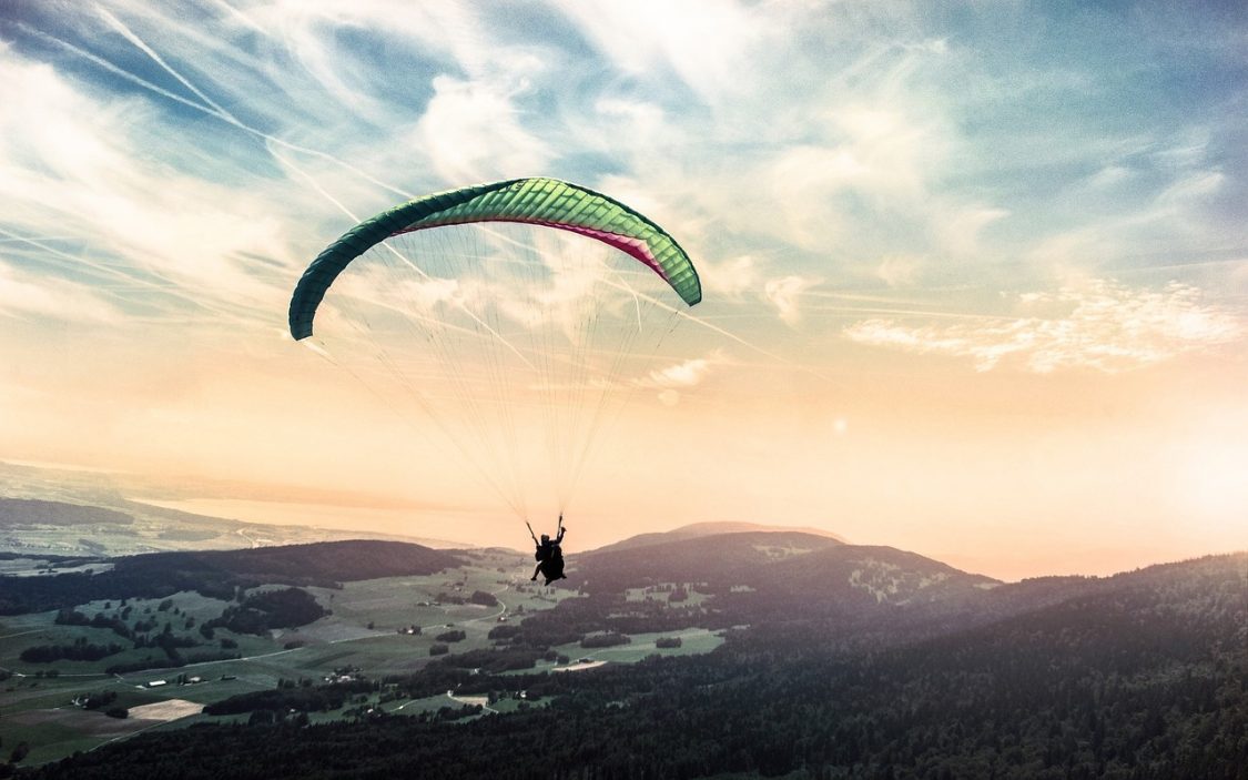Paragliding Safety Tips for a Novice | My Scoop